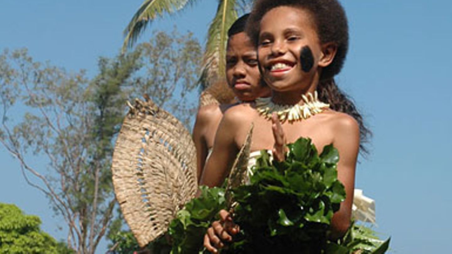 Fidschi-Tagebuch, Teil 10: Eröffnung des Internetcafés - [GEOLINO]