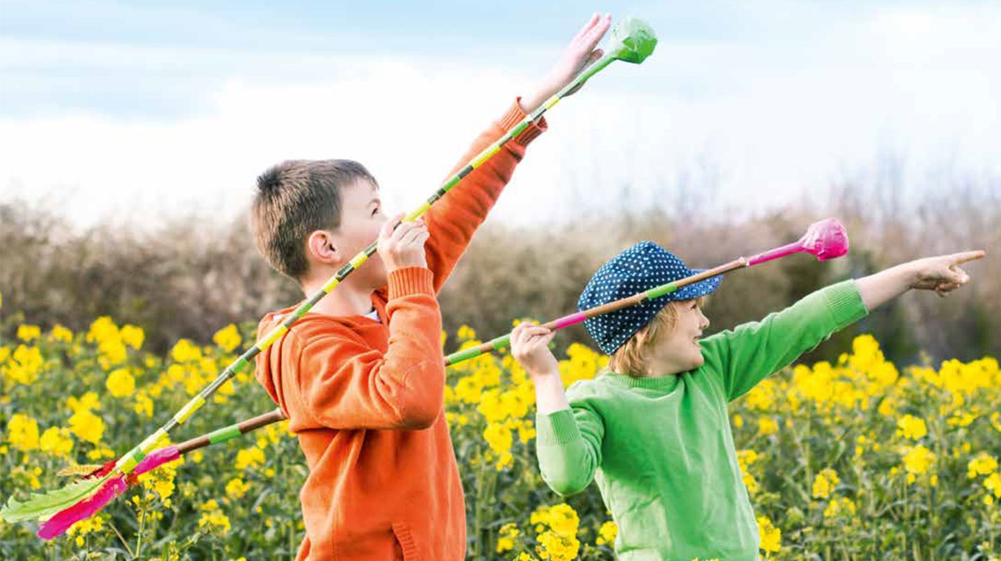 Wurfspeer aus Ästen bauen - Anleitung - [GEOLINO]