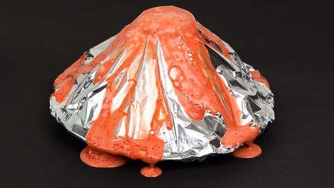 Backpulver-Vulkan: Experiment für Kinder - [GEOLINO]
