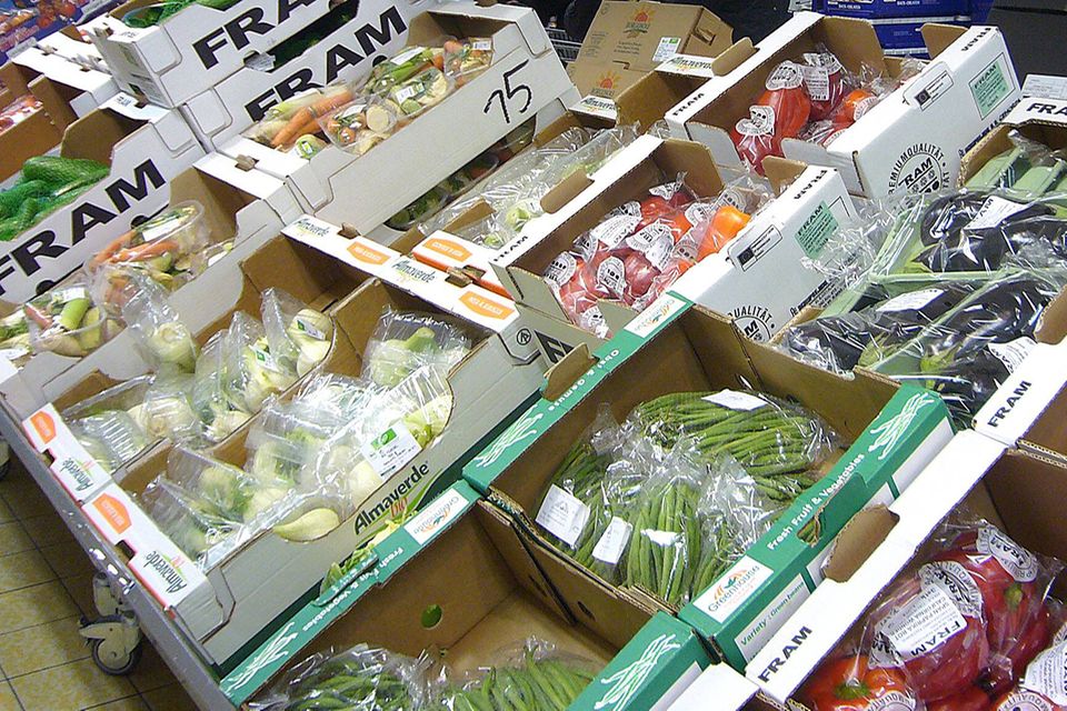 Weniger Plastik: Aldi und Lidl wollen mehr loses Obst und Gemüse ...