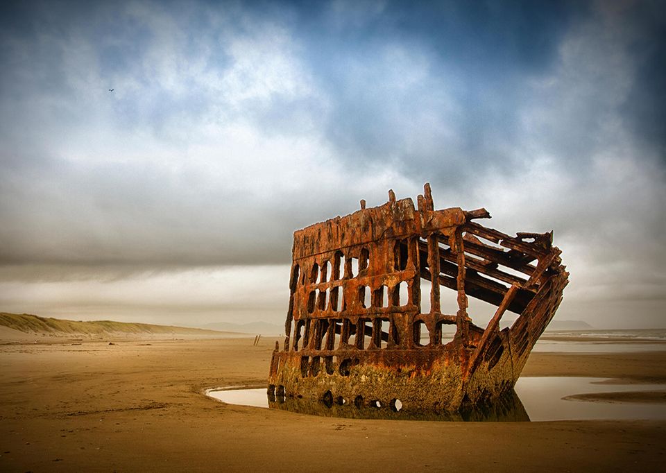 Wreck of the Peter Iredale, Oregon, USA - [GEO]