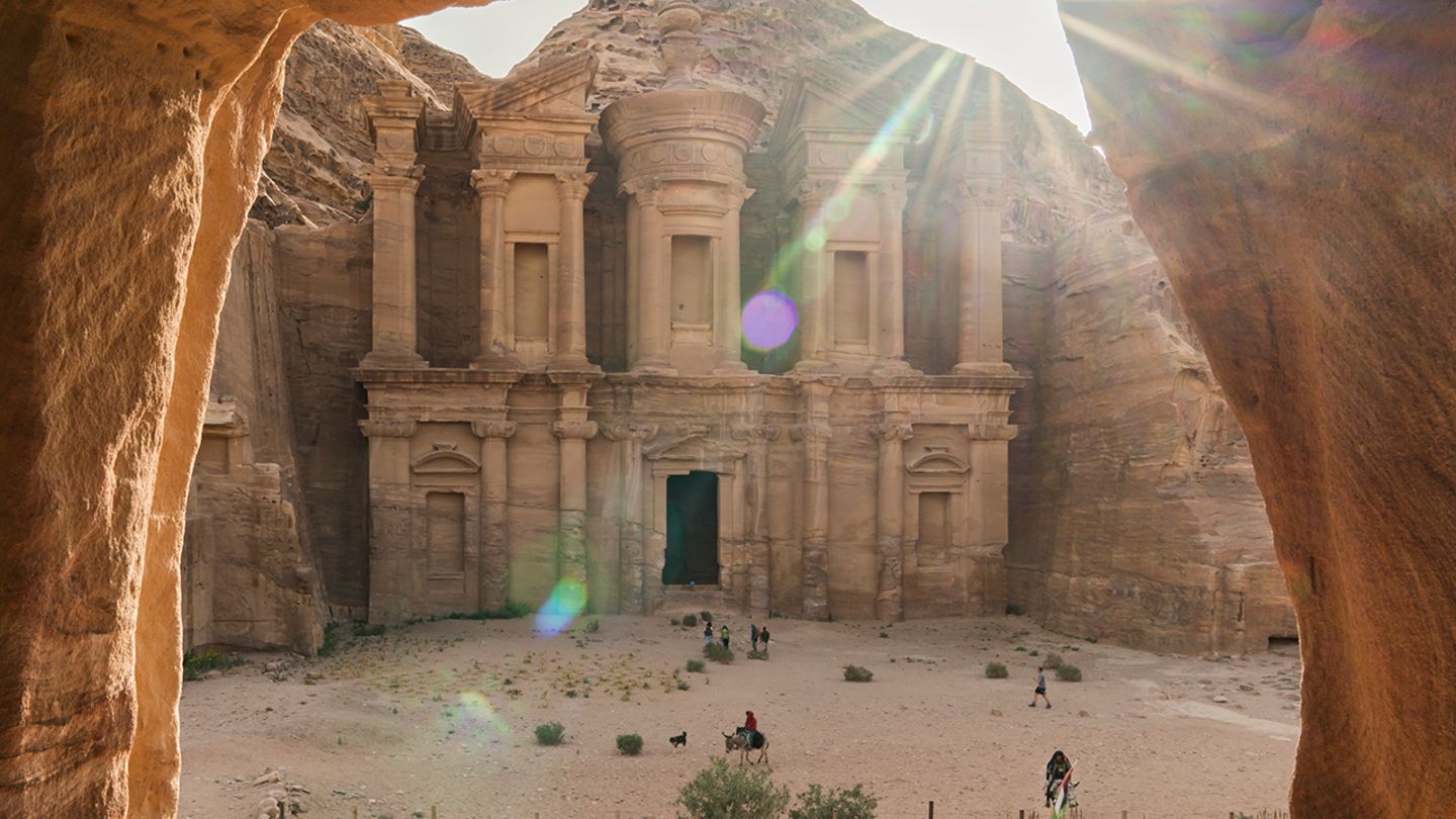 Jordanien: Wandernd nach Petra - [GEO]