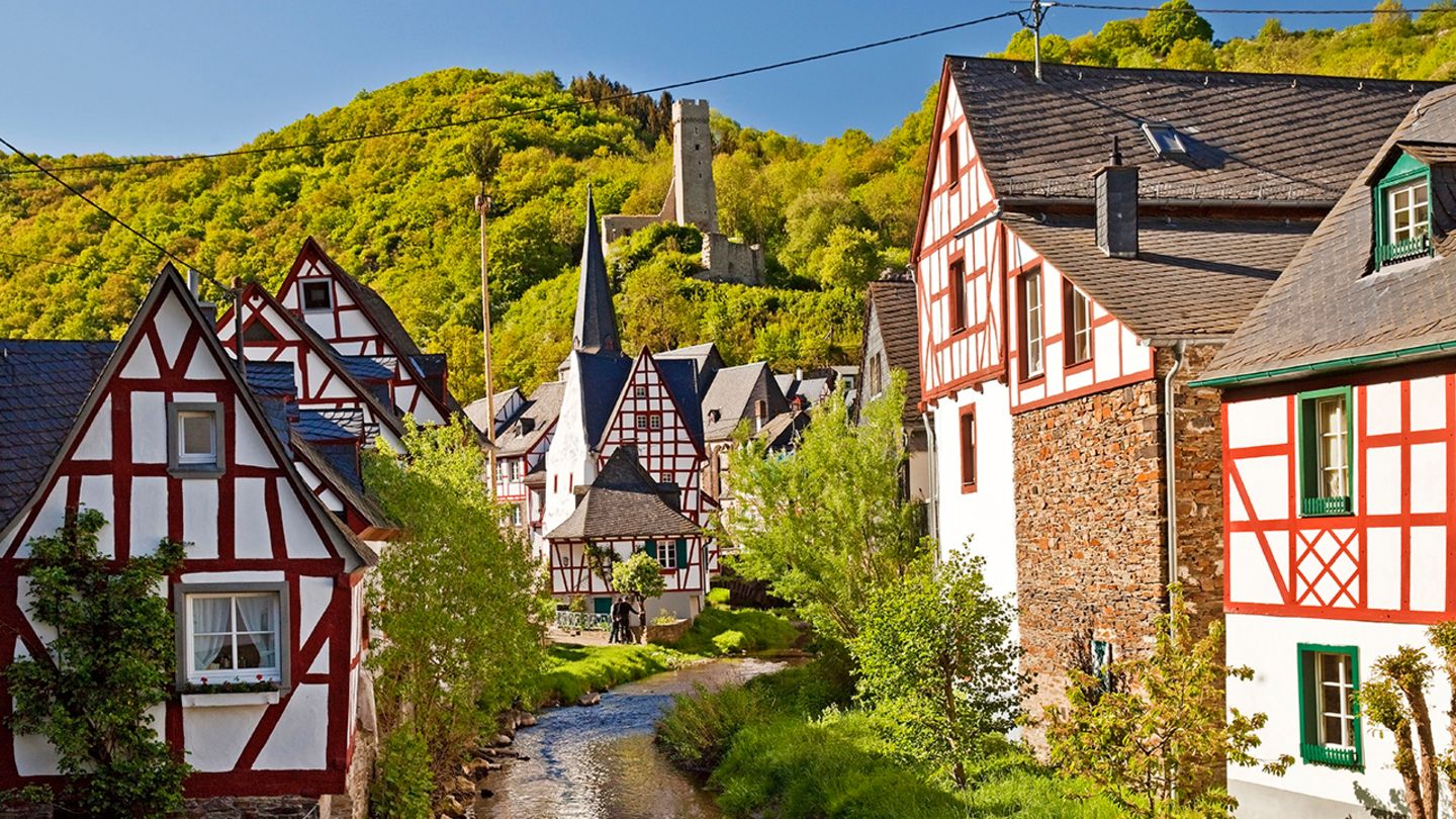 Auf dem Traumpfad wandernd durch die Eifel - [GEO]