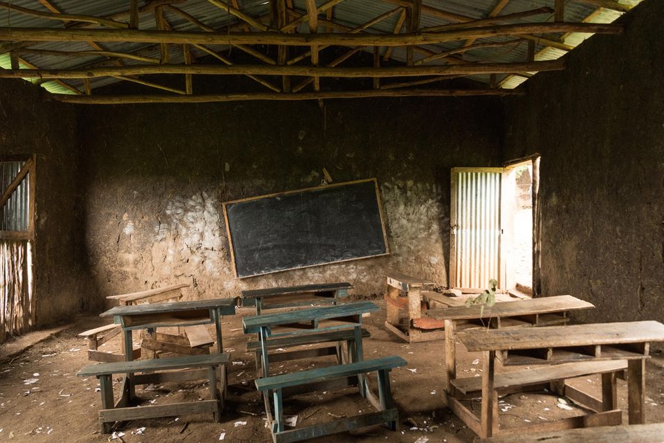 Fotoshow: Renovierung der Schule von Shomba Sheka - [GEO]
