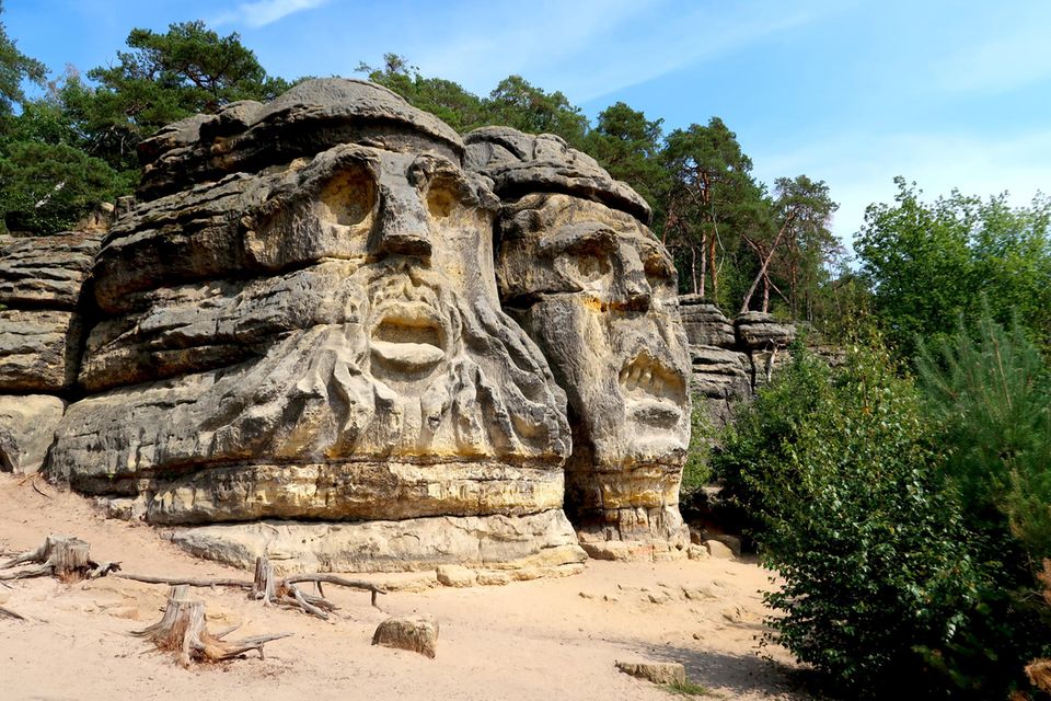 Die Teufelsköpfe bei Želízy, Tschechien - [GEO]
