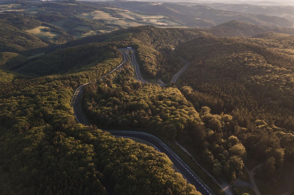 Nürburgring Nordschleife, Deutschland: 20,8 Kilometer - [GEO]