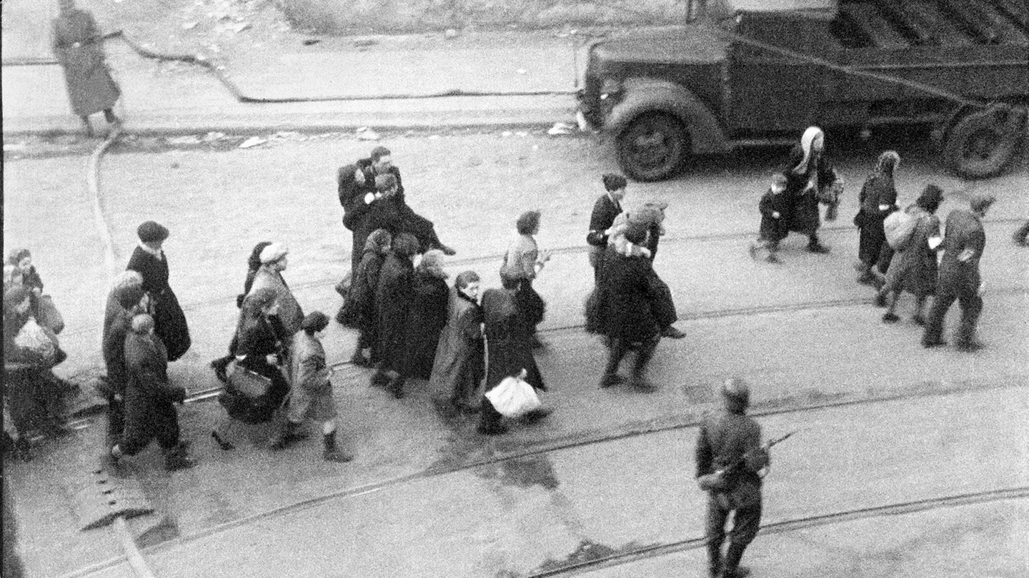 Aufstand im Warschauer Ghetto 1943 – unbekannte Fotos entdeckt - [GEO]