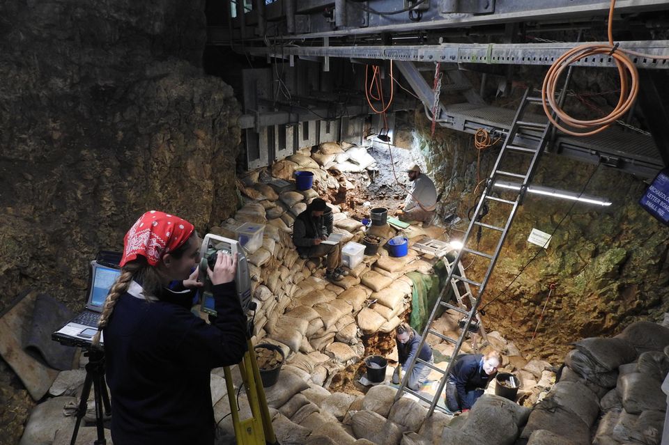 Steinzeit-Kunstwerk gibt weiter Rätsel auf - [GEO]