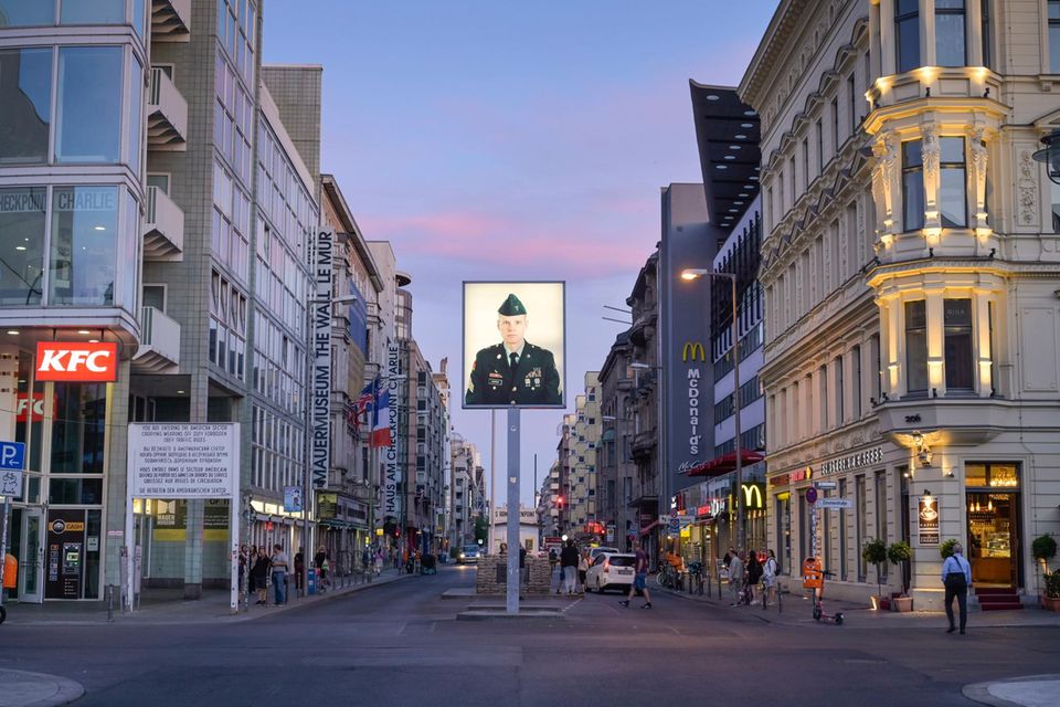 Checkpoint Charlie in Berlin - [GEO]
