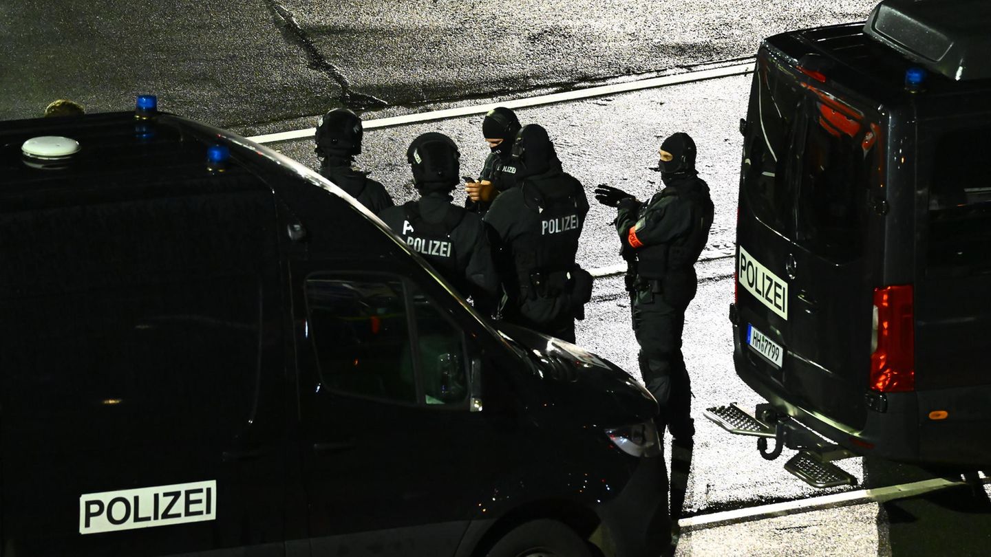 Geiselnahmen: So verhandeln Experten, damit Einsätze unblutig enden - [GEO]