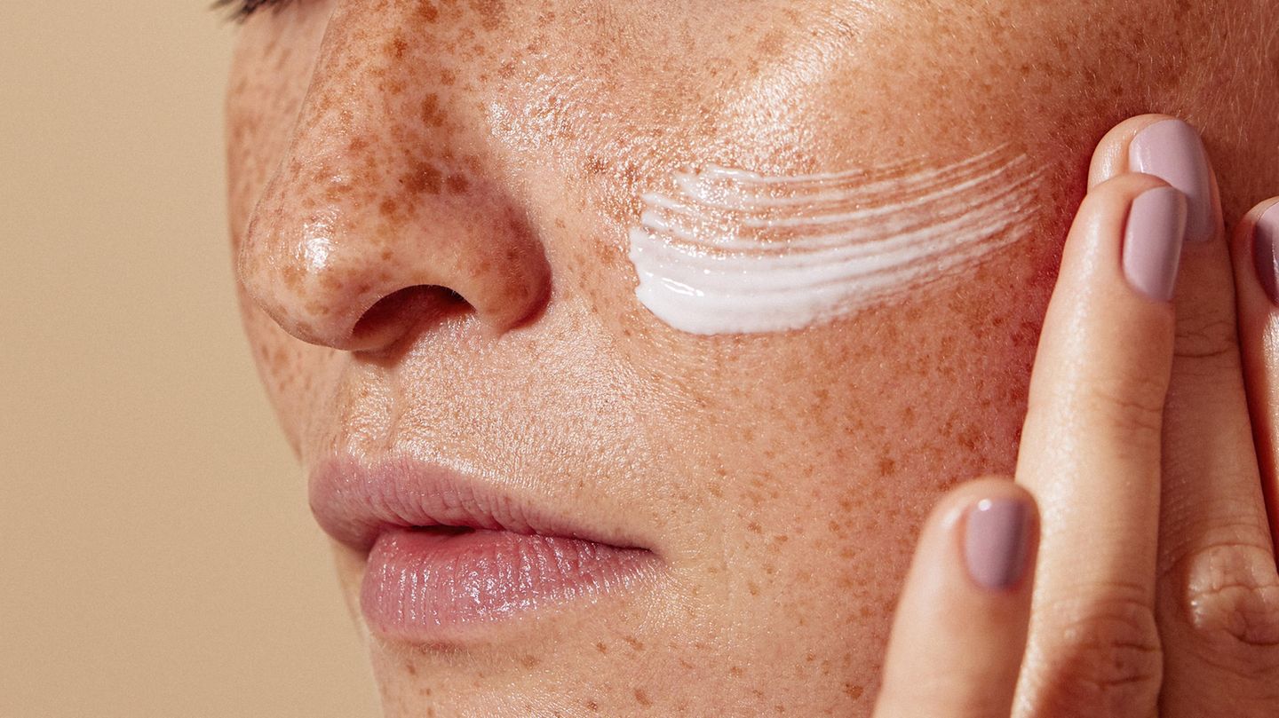 Haut: Die wichtigsten Tipps für schöne und gesunde Haut in jedem Alter ...