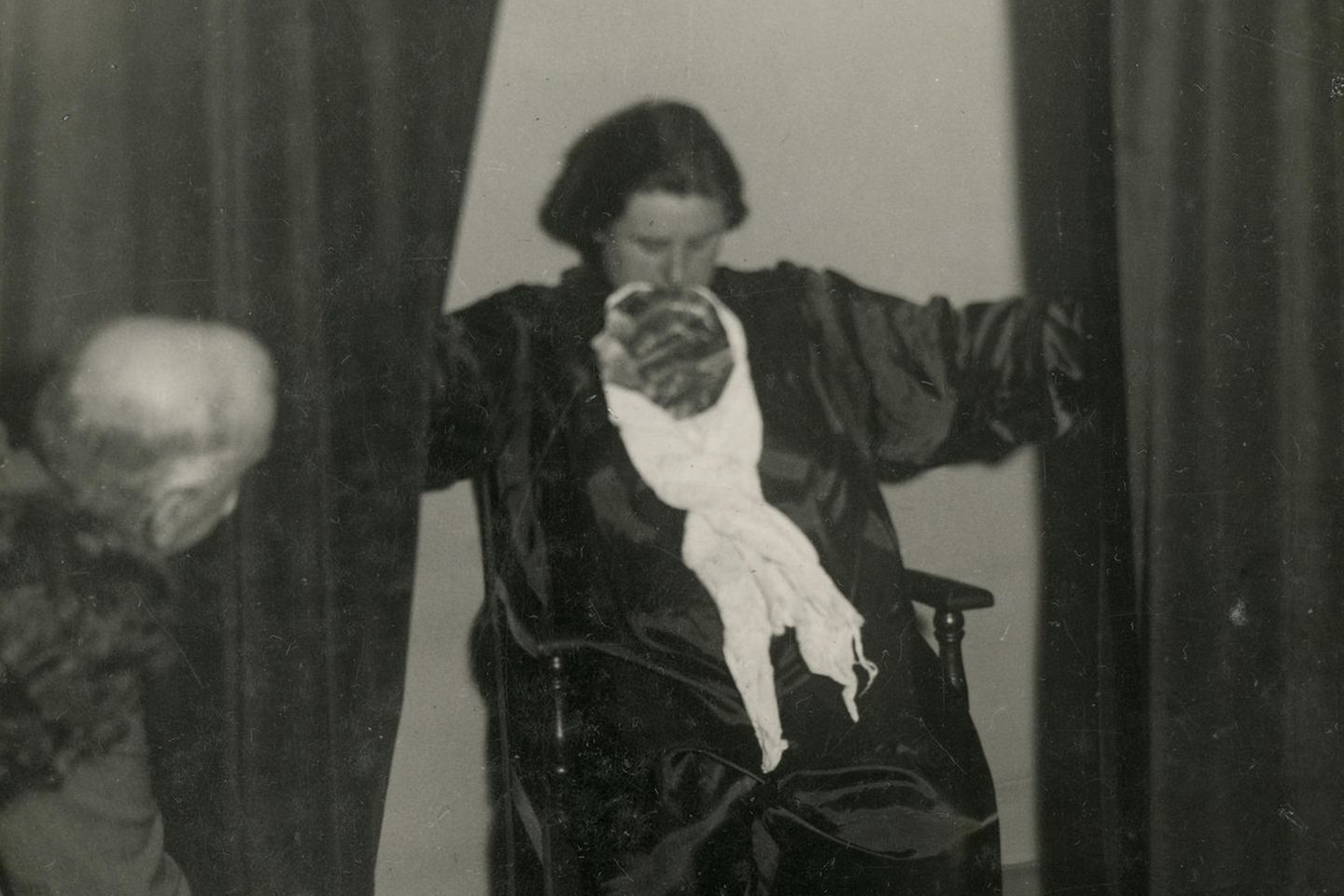 Helen Duncan: Der "Hexenprozess" von 1944 - [GEO]