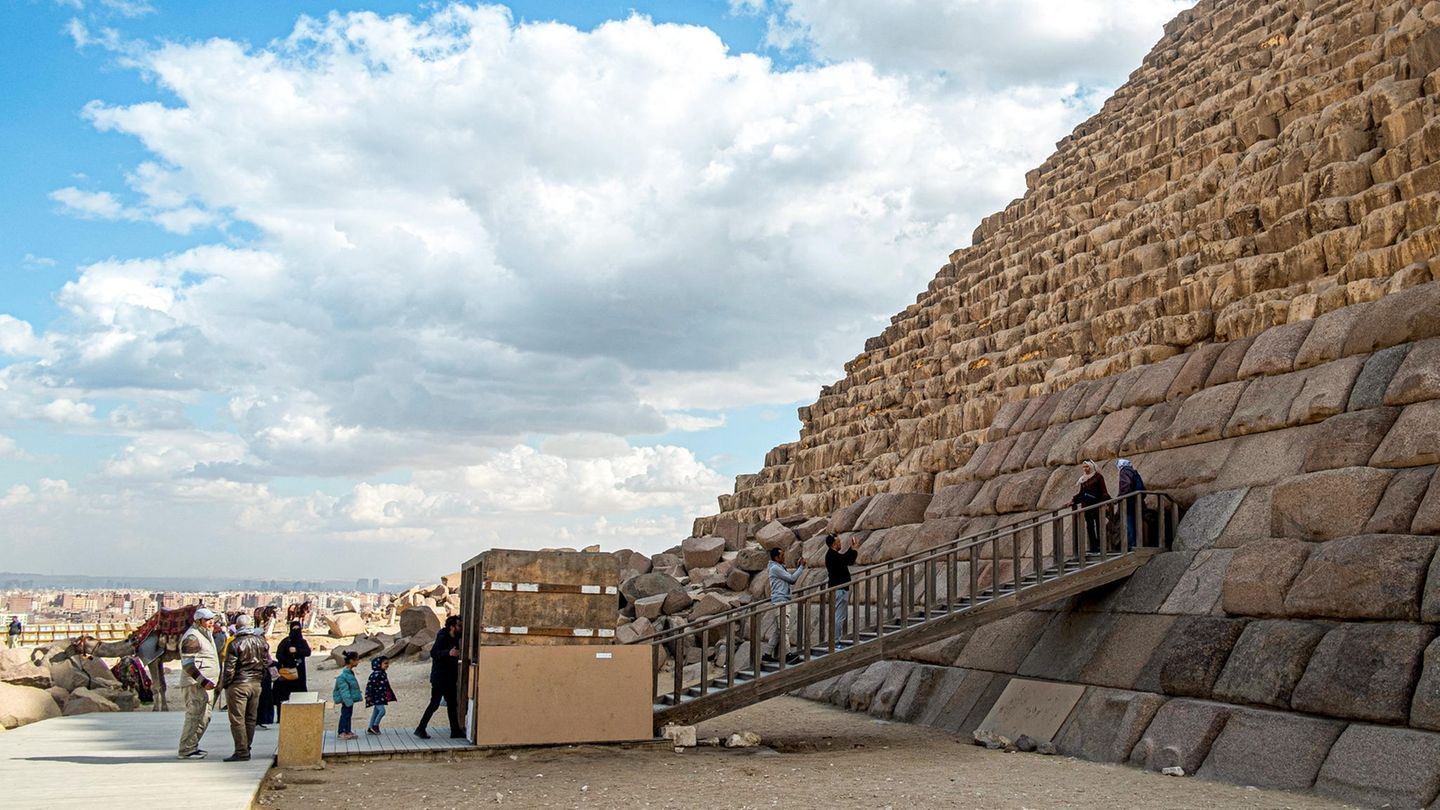 Menkaure-Pyramide: Streit um Restaurierung - [GEO]