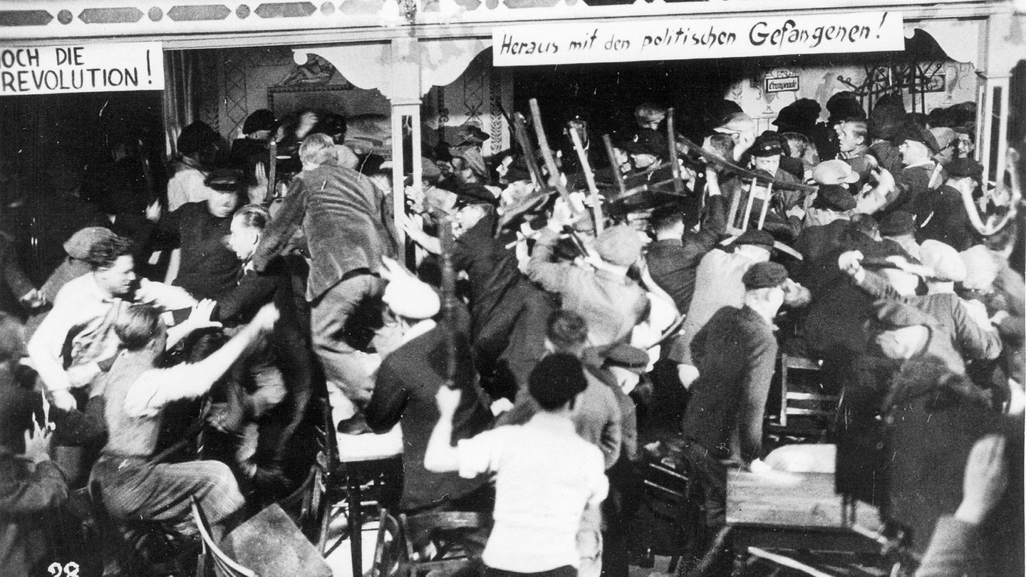 Was die Angriffe auf Politiker mit "SA-Methoden" gemein haben – und was ...