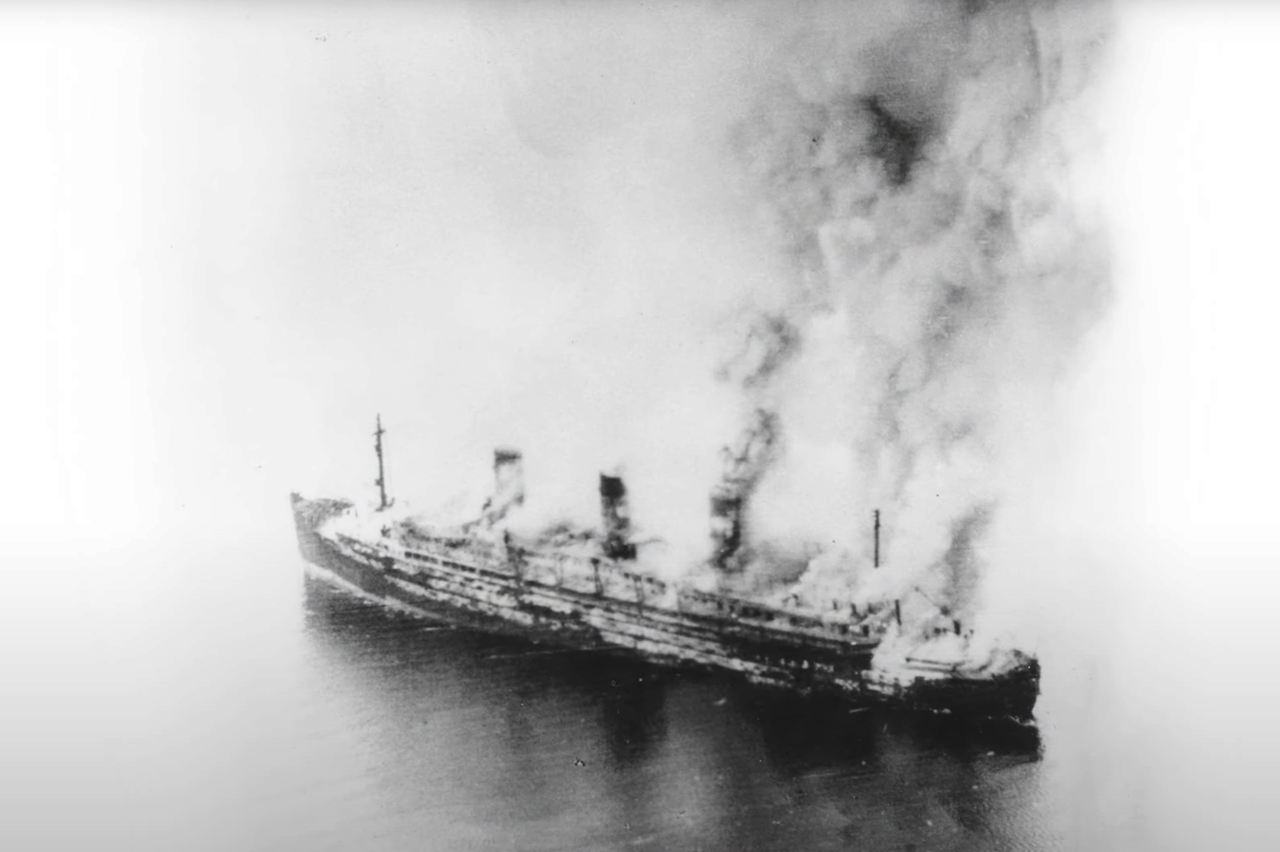 Das Ende der Cap Arcona: Als britische Bomben KZ-Häftlinge trafen - [GEO]