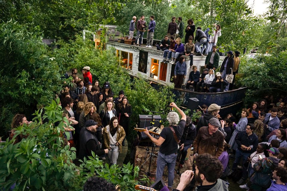 "De Ceuvel" in Amsterdam: Wie auf verseuchtem Land ein Paradies ...