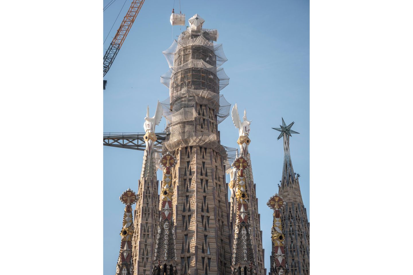 Sagrada Família: Spektakuläre Fotos vom Bau des Christus-Turms - [GEO]
